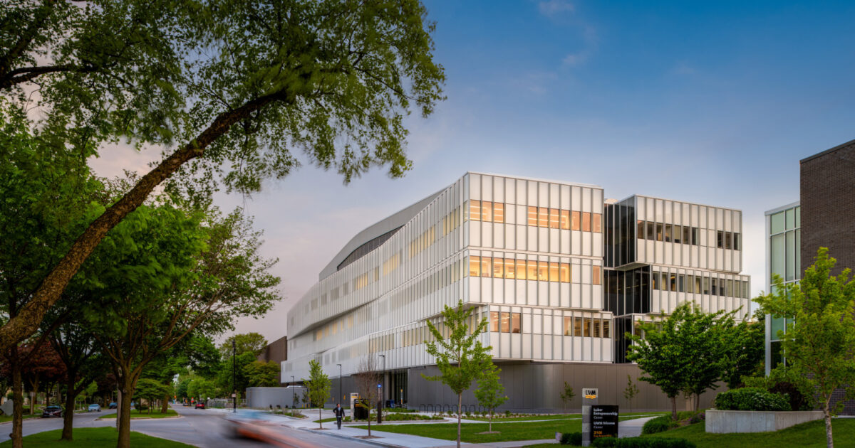 University of Wisconsin-Milwaukee Chemistry Building – Kahler Slater