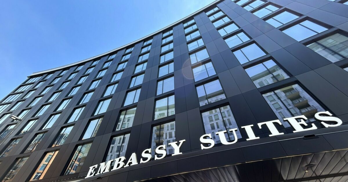 Embassy Suites Celebrates Ribbon Cutting – Kahler Slater